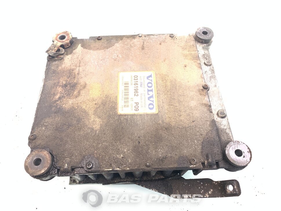 Engine management ECU 8170700 8170700, 20577131, 7420577131, 7403161962 ...