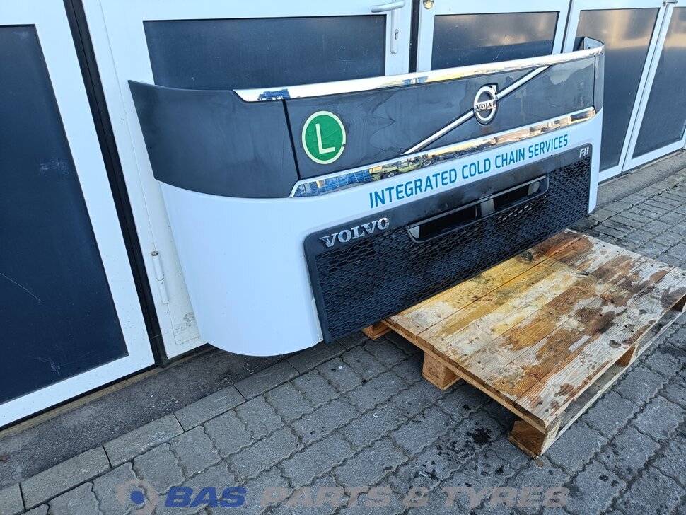 Front cover Volvo FH4 82219161 82219161, 84033228, 21941702, 84027588 ...