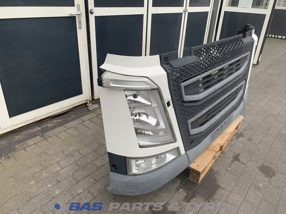 Frontstoßfänger komplett Volvo FH4 21316576 21316576, 22249883 ...