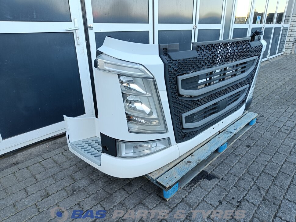 Frontstoßfänger komplett Volvo FH4 82491840 82491840, 82907352 ...