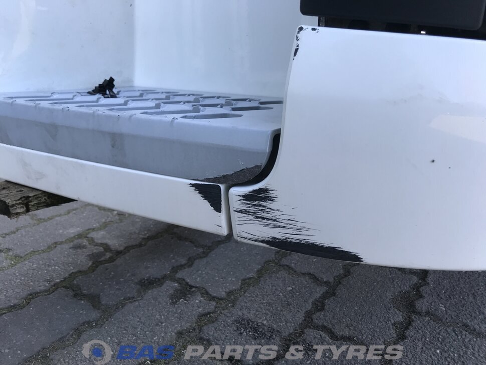 Frontstoßfänger komplett Volvo FH4 21221138 21221138, 21221137 ...