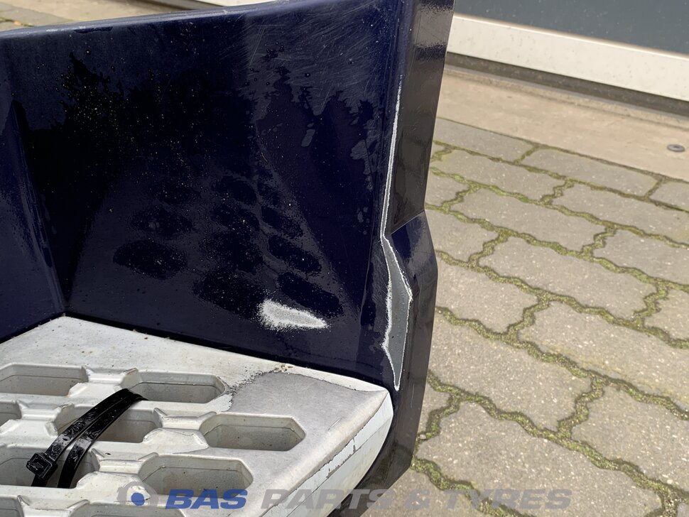 Front bumper complete Volvo FH4 21221129 21221129, 21221130, 82298406 ...